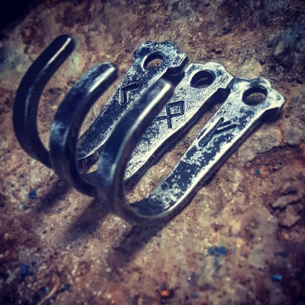 Small Hooks – A Farm In The North